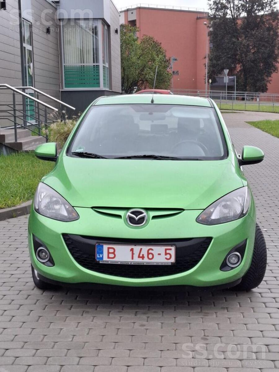 Zaļš Mazda 2 2012 Valmiera, ar dzinēja tilpumu 1.40 L un nobraukumu 137 tūkst. km par 4350 €, foto 3 vietnē AUTOMOTO.COM.LV