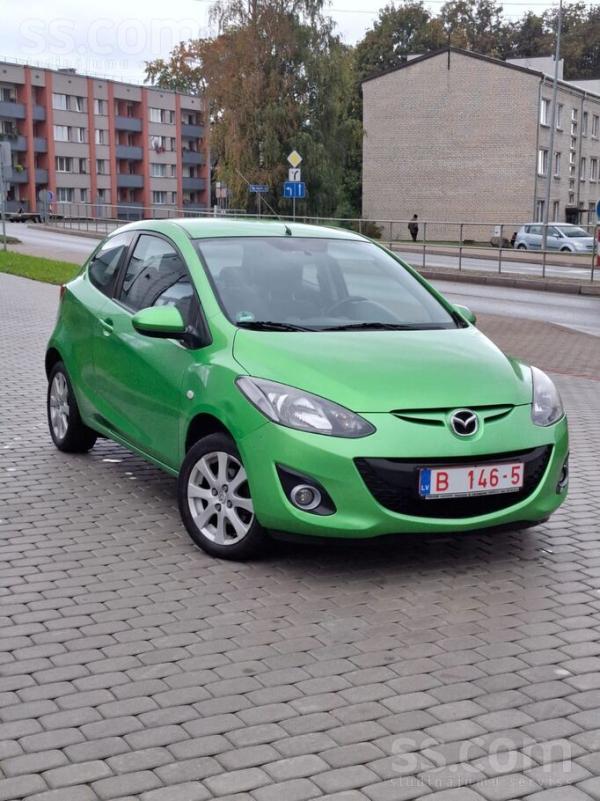 Zaļš Mazda 2 2012 Valmiera, ar dzinēja tilpumu 1.40 L un nobraukumu 137 tūkst. km par 4350 €, foto 4 vietnē AUTOMOTO.COM.LV