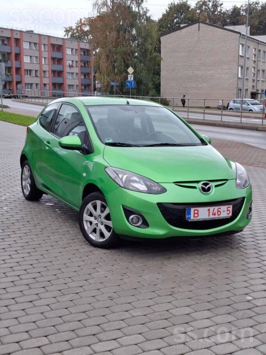 Zaļš Mazda 2 2012 Valmiera, ar dzinēja tilpumu 1.40 L un nobraukumu 137 tūkst. km par 4350 €, foto 5 vietnē AUTOMOTO.COM.LV