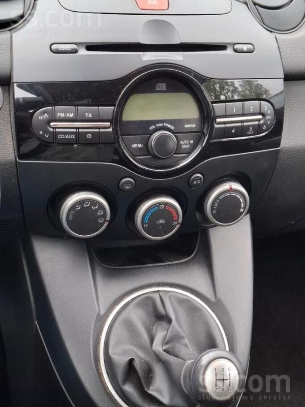 Zaļš Mazda 2 2012 Valmiera, ar dzinēja tilpumu 1.40 L un nobraukumu 137 tūkst. km par 4350 €, foto 6 vietnē AUTOMOTO.COM.LV