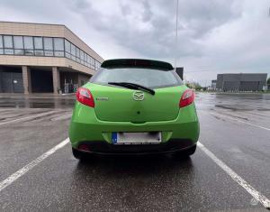 Green Mazda 2 2013 in Vilnius, with an engine capacity of 1.56 L and mileage of 260 thousand km for 3290 €, photo 11 on AUTOMOTO.COM.LV
