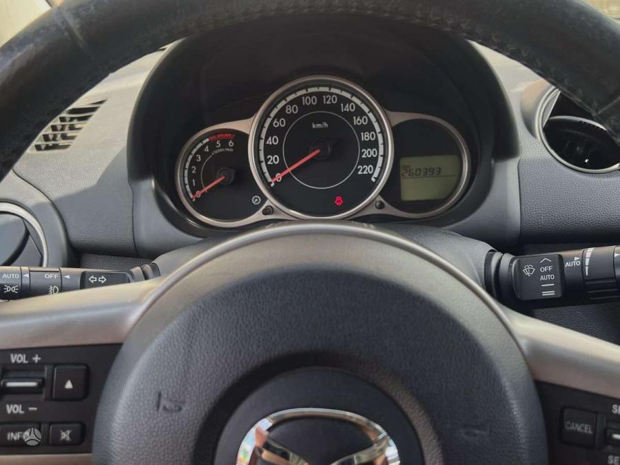 Green Mazda 2 2013 in Vilnius, with an engine capacity of 1.56 L and mileage of 260 thousand km for 3290 €, photo 17 on AUTOMOTO.COM.LV