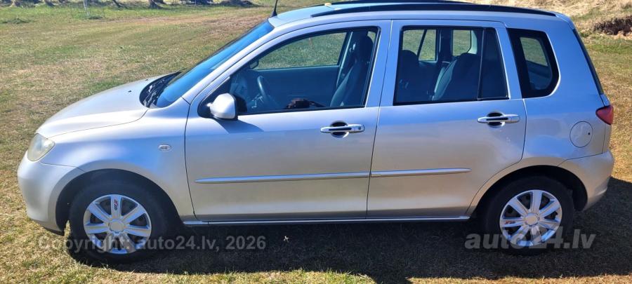 Pelēks Mazda 2 2003 Rīga, ar dzinēja tilpumu 1.40 L un nobraukumu 299 tūkst. km par 1100 €, foto 1 vietnē AUTOMOTO.COM.LV