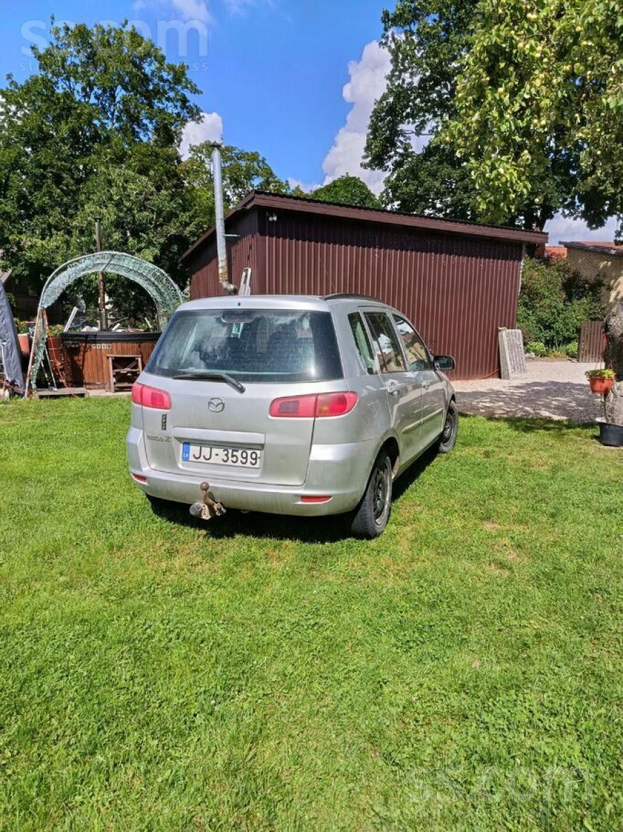 Grey Mazda 2 2003 in Kuldiga, with an engine capacity of 1.40 L and mileage of 268 thousand km for 900 €, photo 5 on AUTOMOTO.COM.LV