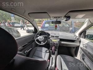 Pelēks Mazda 2 2003 Rīga, ar dzinēja tilpumu 1.40 L un nobraukumu 203 tūkst. km par 400 €, foto  vietnē AUTOMOTO.COM.LV