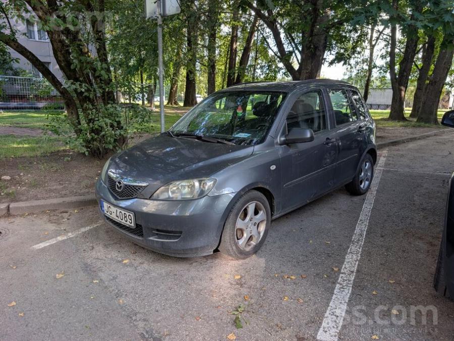 Grey Mazda 2 2003 in Riga, with an engine capacity of 1.40 L and mileage of 203 thousand km for 400 €, photo 3 on AUTOMOTO.COM.LV