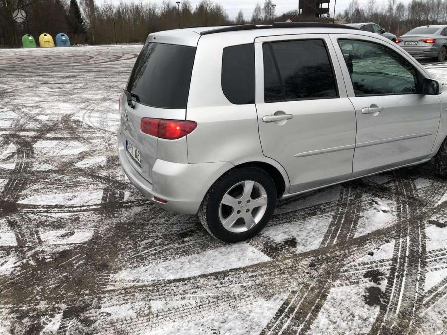 Pelēks Mazda 2 2004 Radviliškis, ar dzinēja tilpumu 1.39 L un nobraukumu 220 tūkst. km par 1350 €, foto 4 vietnē AUTOMOTO.COM.LV