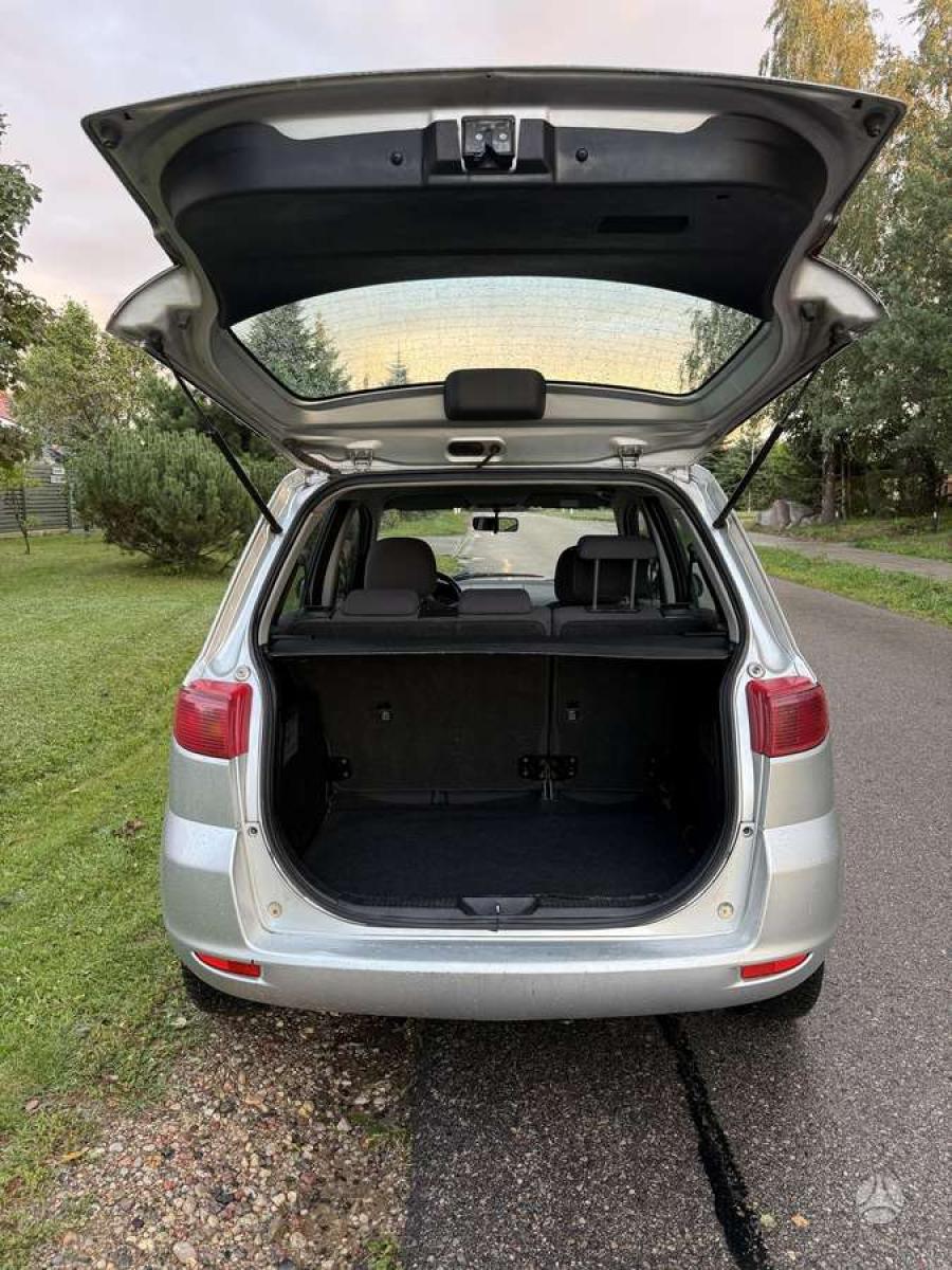 Grey Mazda 2 2004 in Vilnius, with an engine capacity of 1.40 L and mileage of 250 thousand km for 1650 €, photo 10 on AUTOMOTO.COM.LV