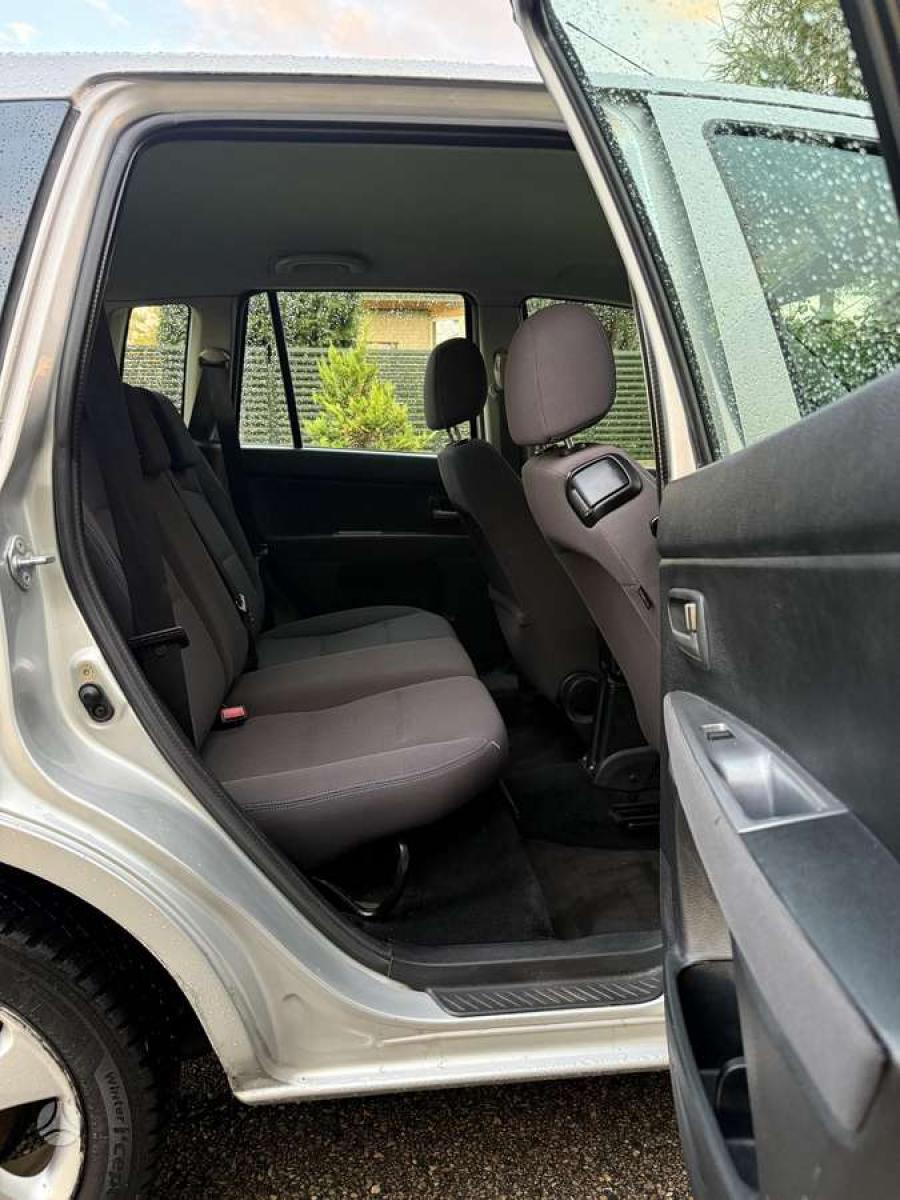 Grey Mazda 2 2004 in Vilnius, with an engine capacity of 1.40 L and mileage of 250 thousand km for 1650 €, photo 11 on AUTOMOTO.COM.LV