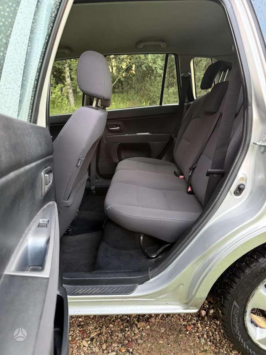 Grey Mazda 2 2004 in Vilnius, with an engine capacity of 1.40 L and mileage of 250 thousand km for 1650 €, photo 12 on AUTOMOTO.COM.LV