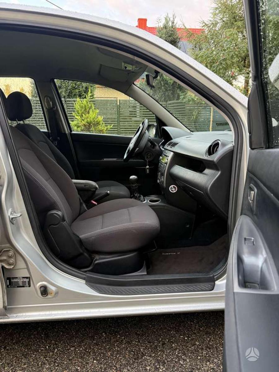 Grey Mazda 2 2004 in Vilnius, with an engine capacity of 1.40 L and mileage of 250 thousand km for 1650 €, photo 13 on AUTOMOTO.COM.LV