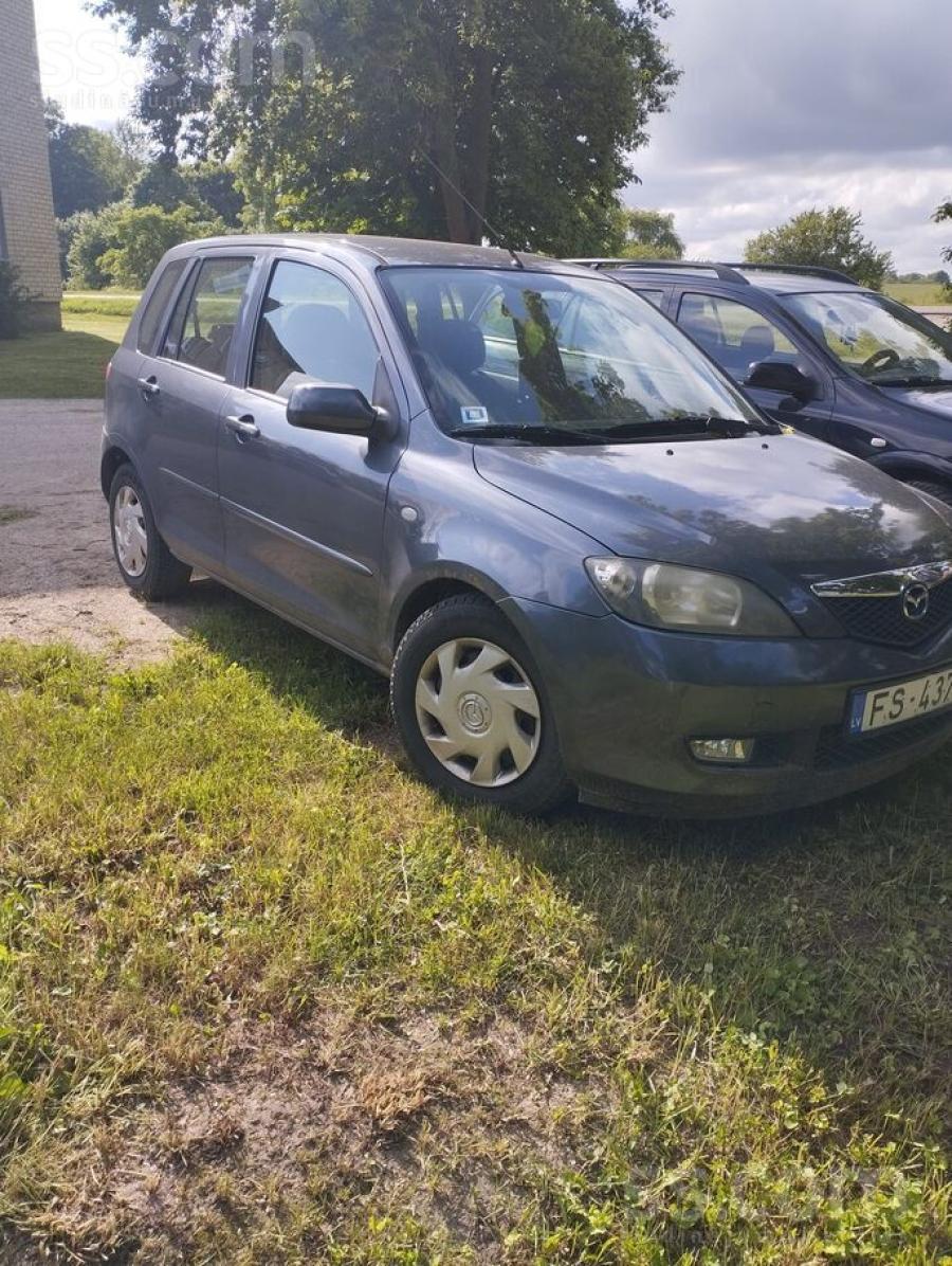 Pelēks Mazda 2 2005 Talsi, ar dzinēja tilpumu 1.40 L un nobraukumu 119 tūkst. km par 350 €, foto 1 vietnē AUTOMOTO.COM.LV