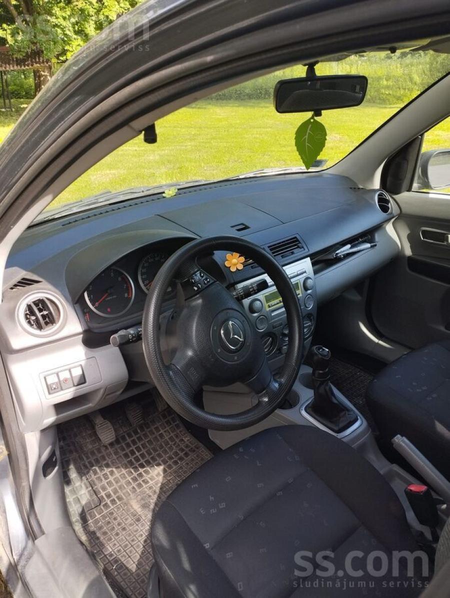 Pelēks Mazda 2 2005 Talsi, ar dzinēja tilpumu 1.40 L un nobraukumu 119 tūkst. km par 350 €, foto 5 vietnē AUTOMOTO.COM.LV
