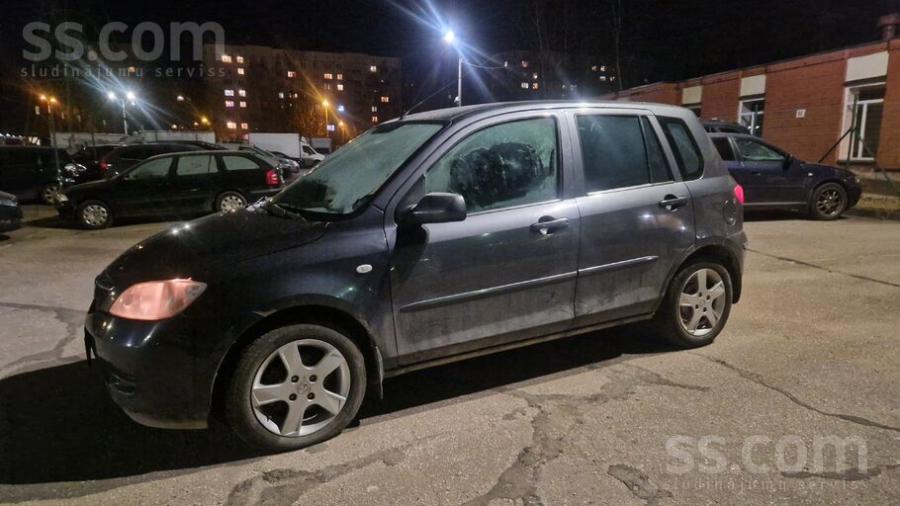 Pelēks Mazda 2 2005 Rīga, ar dzinēja tilpumu 1.60 L un nobraukumu 0 tūkst. km par 670 €, foto 1 vietnē AUTOMOTO.COM.LV