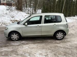 Grey Mazda 2 2007 in Vilnius, with an engine capacity of 1.40 L and mileage of 175 thousand km for 550 €, photo 3 on AUTOMOTO.COM.LV