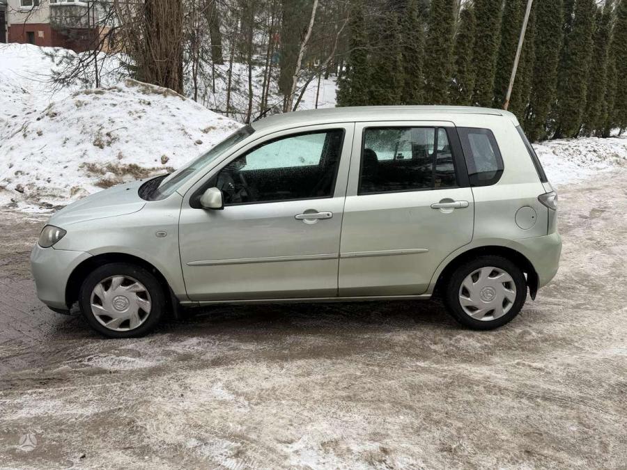 Grey Mazda 2 2007 in Vilnius, with an engine capacity of 1.40 L and mileage of 175 thousand km for 550 €, photo 3 on AUTOMOTO.COM.LV