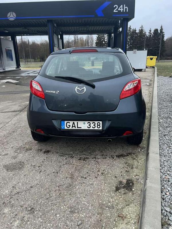 Pelēks Mazda 2 2009 Kauņa, ar dzinēja tilpumu 1.35 L un nobraukumu 135 tūkst. km par 1250 €, foto 2 vietnē AUTOMOTO.COM.LV