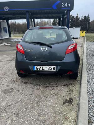 Pelēks Mazda 2 2009 Kauņa, ar dzinēja tilpumu 1.35 L un nobraukumu 135 tūkst. km par 1250 €, foto 2 vietnē AUTOMOTO.COM.LV