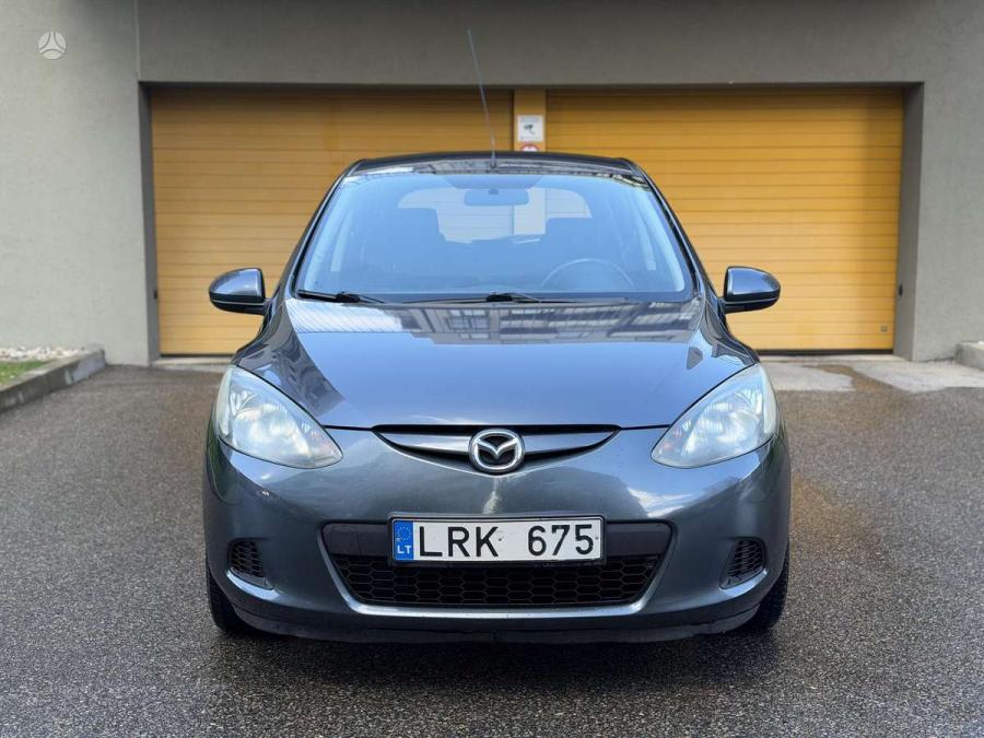 Grey Mazda 2 2009 in Vilnius, with an engine capacity of 1.40 L and mileage of 304 thousand km for 1350 €, photo 3 on AUTOMOTO.COM.LV