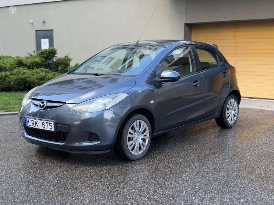 Grey Mazda 2 2009 in Vilnius, with an engine capacity of 1.40 L and mileage of 304 thousand km for 1350 €, photo 4 on AUTOMOTO.COM.LV
