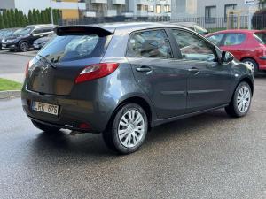 Grey Mazda 2 2009 in Vilnius, with an engine capacity of 1.40 L and mileage of 304 thousand km for 1350 €, photo 7 on AUTOMOTO.COM.LV