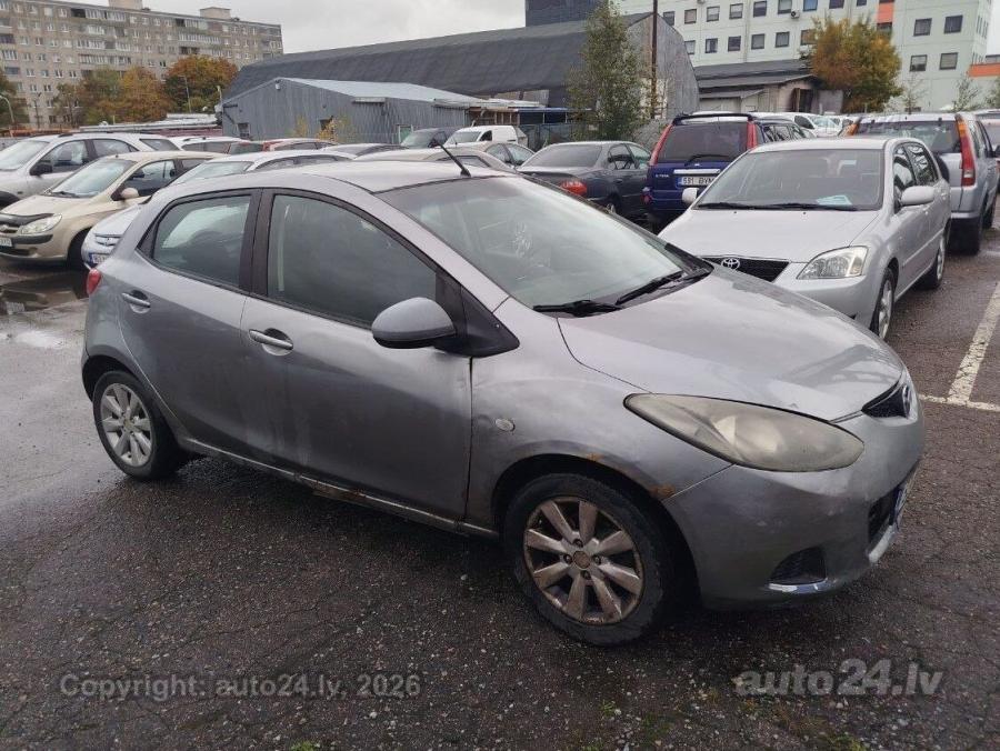 Pelēks Mazda 2 2009 Tallina, ar dzinēja tilpumu 1.60 L un nobraukumu 227 tūkst. km par 699 €, foto 1 vietnē AUTOMOTO.COM.LV