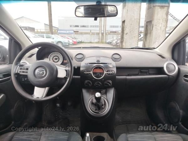 Pelēks Mazda 2 2009 Tallina, ar dzinēja tilpumu 1.60 L un nobraukumu 227 tūkst. km par 699 €, foto 6 vietnē AUTOMOTO.COM.LV