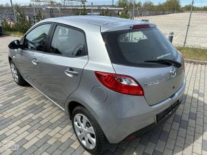 Grey Mazda 2 2010 in Siauliai, with an engine capacity of 1.40 L and mileage of 209 thousand km for 2450 €, photo 4 on AUTOMOTO.COM.LV