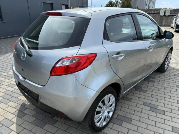 Grey Mazda 2 2010 in Siauliai, with an engine capacity of 1.40 L and mileage of 209 thousand km for 2450 €, photo 5 on AUTOMOTO.COM.LV