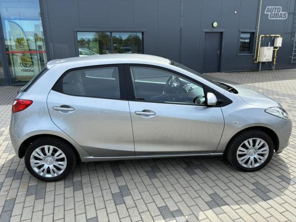 Grey Mazda 2 2010 in Siauliai, with an engine capacity of 1.40 L and mileage of 209 thousand km for 2450 €, photo 7 on AUTOMOTO.COM.LV