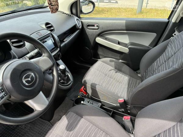 Grey Mazda 2 2010 in Siauliai, with an engine capacity of 1.40 L and mileage of 209 thousand km for 2450 €, photo 10 on AUTOMOTO.COM.LV