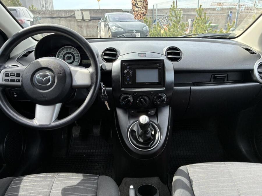 Grey Mazda 2 2010 in Siauliai, with an engine capacity of 1.40 L and mileage of 209 thousand km for 2450 €, photo 12 on AUTOMOTO.COM.LV