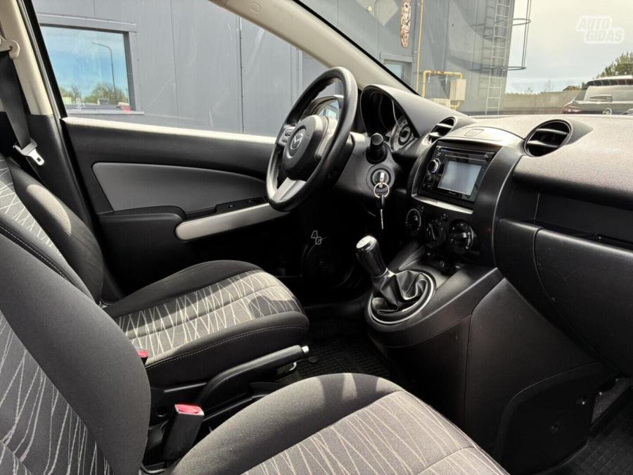 Grey Mazda 2 2010 in Siauliai, with an engine capacity of 1.40 L and mileage of 209 thousand km for 2450 €, photo 17 on AUTOMOTO.COM.LV
