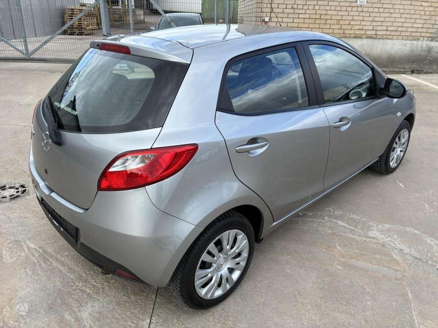 Pelēks Mazda 2 2010 Šauļi, ar dzinēja tilpumu 1.40 L un nobraukumu 210 tūkst. km par 2150 €, foto 6 vietnē AUTOMOTO.COM.LV