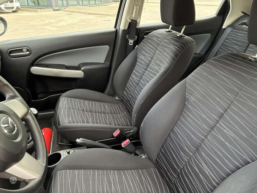 Pelēks Mazda 2 2010 Šauļi, ar dzinēja tilpumu 1.40 L un nobraukumu 210 tūkst. km par 2150 €, foto 11 vietnē AUTOMOTO.COM.LV