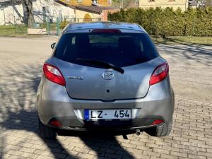 Grey Mazda 2 2013 in Jurmala, with an engine capacity of 1.40 L and mileage of 132 thousand km for 2950 €, photo 6 on AUTOMOTO.COM.LV