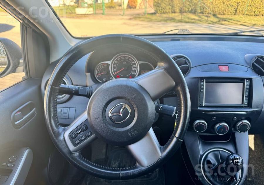 Grey Mazda 2 2013 in Jurmala, with an engine capacity of 1.40 L and mileage of 132 thousand km for 2950 €, photo 9 on AUTOMOTO.COM.LV