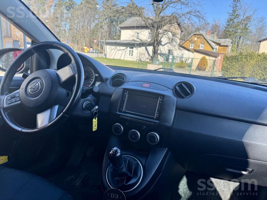 Grey Mazda 2 2013 in Jurmala, with an engine capacity of 1.40 L and mileage of 132 thousand km for 2950 €, photo 10 on AUTOMOTO.COM.LV