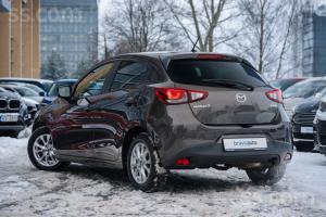 Pelēks Mazda 2 2016 Rīga, ar dzinēja tilpumu 1.50 L un nobraukumu 80 tūkst. km par 9490 €, foto 4 vietnē AUTOMOTO.COM.LV
