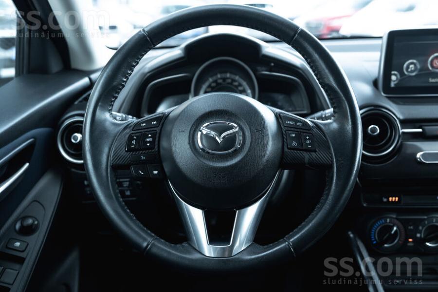 Pelēks Mazda 2 2016 Rīga, ar dzinēja tilpumu 1.50 L un nobraukumu 80 tūkst. km par 9490 €, foto 11 vietnē AUTOMOTO.COM.LV