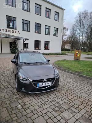 Grey Mazda 2 2016 in Dobele, with an engine capacity of 1.50 L and mileage of 91 thousand km for 9550 €, photo  on AUTOMOTO.COM.LV