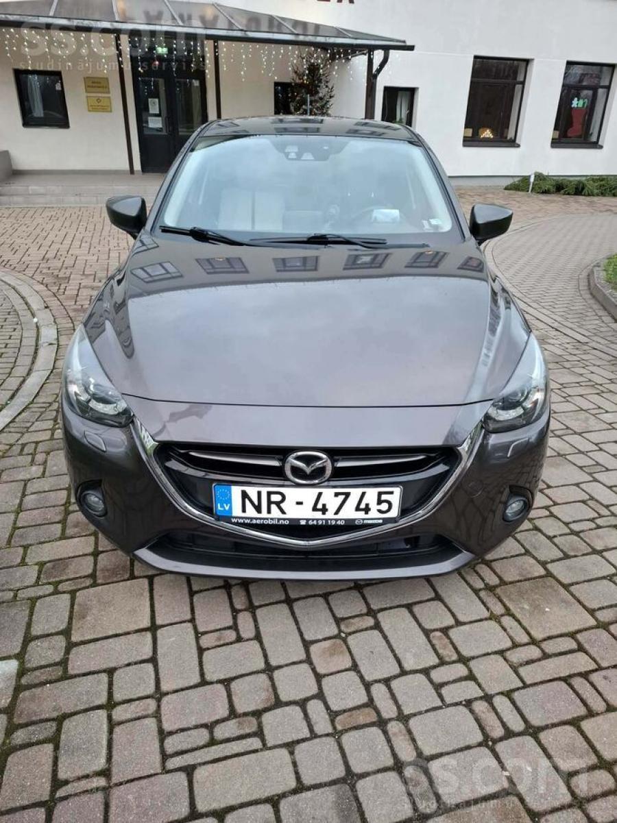 Grey Mazda 2 2016 in Dobele, with an engine capacity of 1.50 L and mileage of 91 thousand km for 9550 €, photo 3 on AUTOMOTO.COM.LV