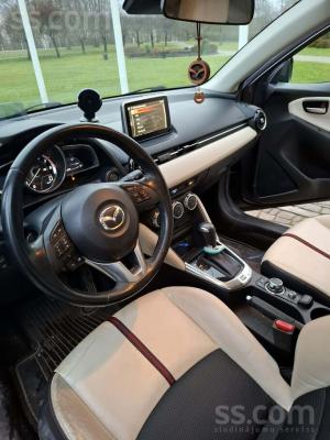 Grey Mazda 2 2016 in Dobele, with an engine capacity of 1.50 L and mileage of 91 thousand km for 9550 €, photo 7 on AUTOMOTO.COM.LV