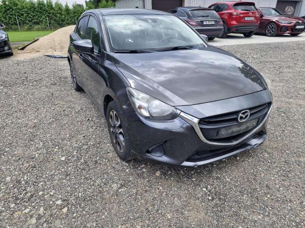 Grey Mazda 2 2017 in Marijampole, with an engine capacity of 1.50 L and mileage of 157 thousand km for 3600 €, photo 2 on AUTOMOTO.COM.LV
