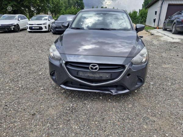 Grey Mazda 2 2017 in Marijampole, with an engine capacity of 1.50 L and mileage of 157 thousand km for 3600 €, photo 3 on AUTOMOTO.COM.LV