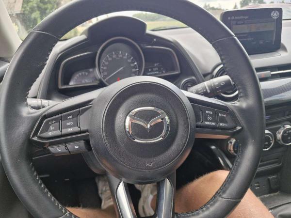 Grey Mazda 2 2017 in Marijampole, with an engine capacity of 1.50 L and mileage of 157 thousand km for 3600 €, photo 6 on AUTOMOTO.COM.LV
