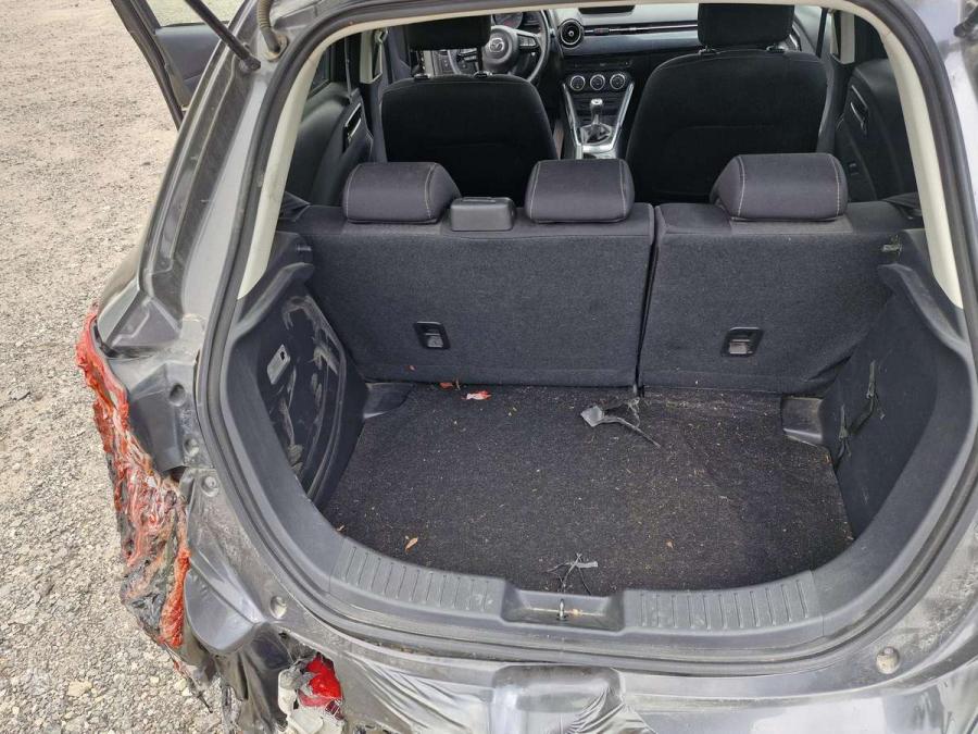Pelēks Mazda 2 2017 Marijampole, ar dzinēja tilpumu 1.50 L un nobraukumu 157 tūkst. km par 3600 €, foto 13 vietnē AUTOMOTO.COM.LV