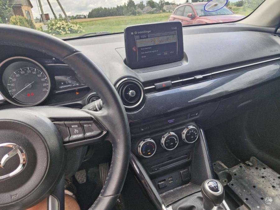 Pelēks Mazda 2 2017 Marijampole, ar dzinēja tilpumu 1.50 L un nobraukumu 157 tūkst. km par 3600 €, foto 17 vietnē AUTOMOTO.COM.LV