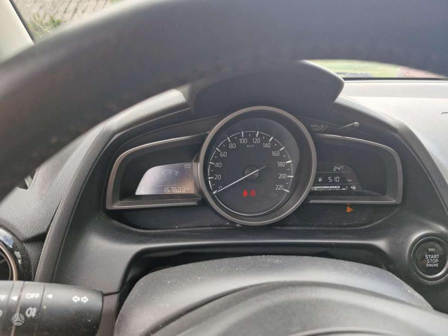 Pelēks Mazda 2 2017 Marijampole, ar dzinēja tilpumu 1.50 L un nobraukumu 157 tūkst. km par 3600 €, foto 18 vietnē AUTOMOTO.COM.LV