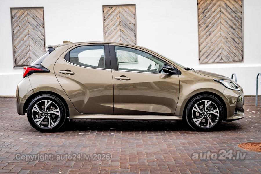Pelēks Mazda 2 2024 Pērnava, ar dzinēja tilpumu 1.50 L un nobraukumu 26 tūkst. km par 17900 €, foto 8 vietnē AUTOMOTO.COM.LV